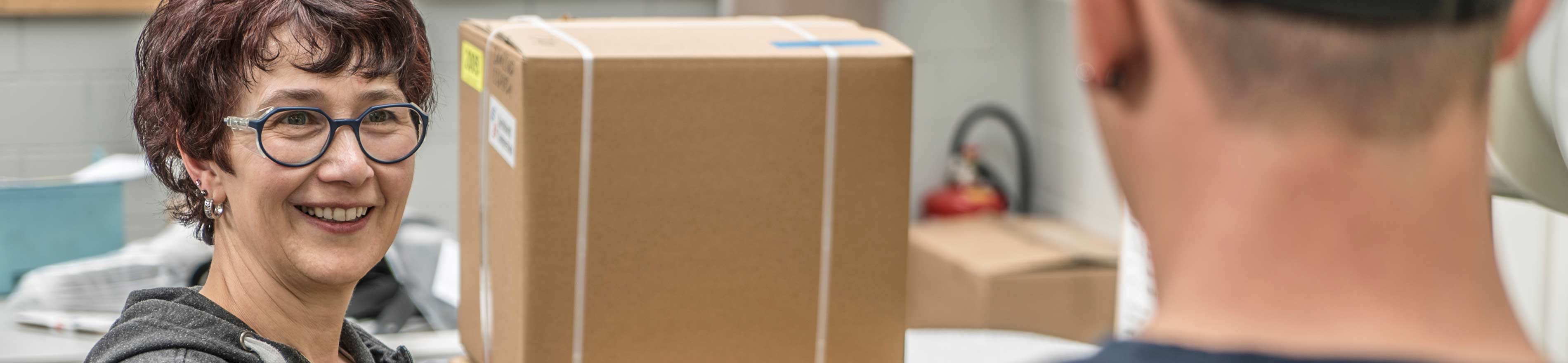 Verpackungen, nationale und internationale Logistik